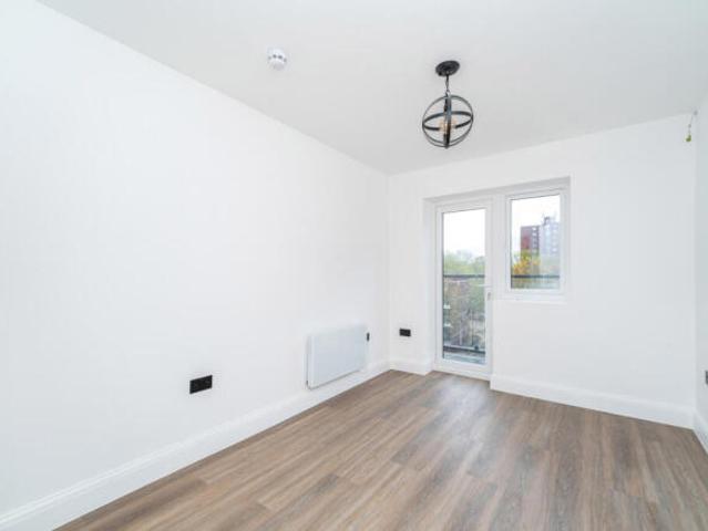 1 bedroom flat for rent in Church Road, London, W3
