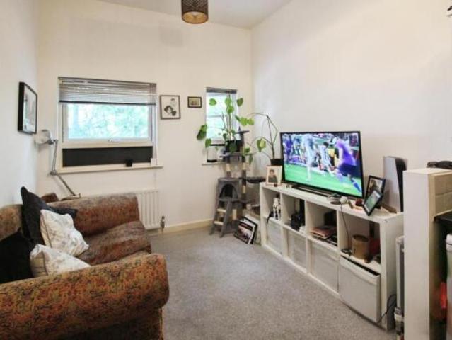 1 bedroom flat for rent in Church Road St George, BS5