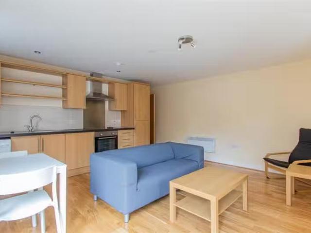 1 bedroom flat for rent in Churchill Way, City Centre, CF10
