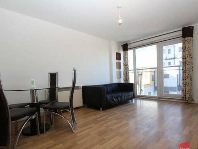 1 bedroom flat for rent in City Gate House Gants Hill IG2