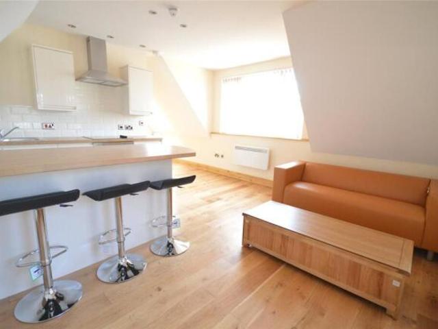 1 bedroom flat for rent in City Road, Roath, Cardiff, CF24