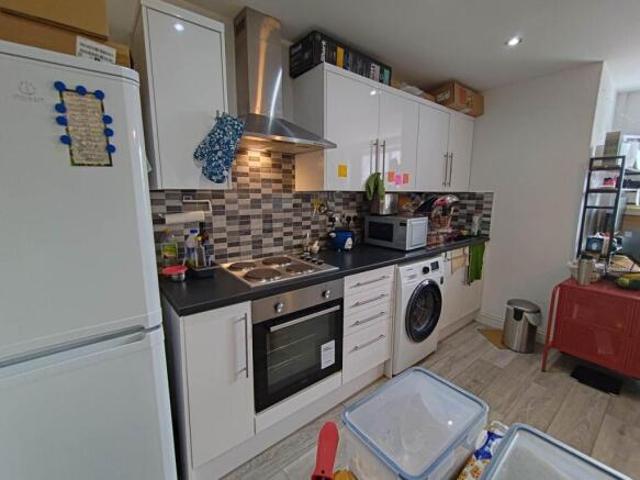 1 bedroom flat for rent in City Road, Roath, CF24