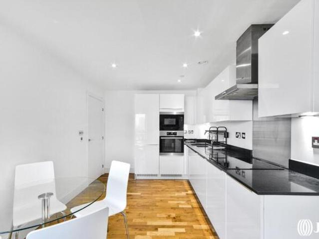 1 bedroom flat for rent in City View Point, Leven Wharf, E14