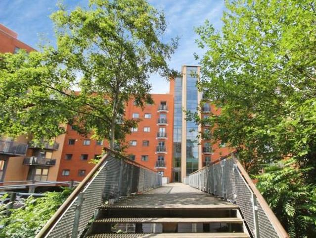 1 bedroom flat for rent in City Walk, Leeds, West Yorkshire, LS11