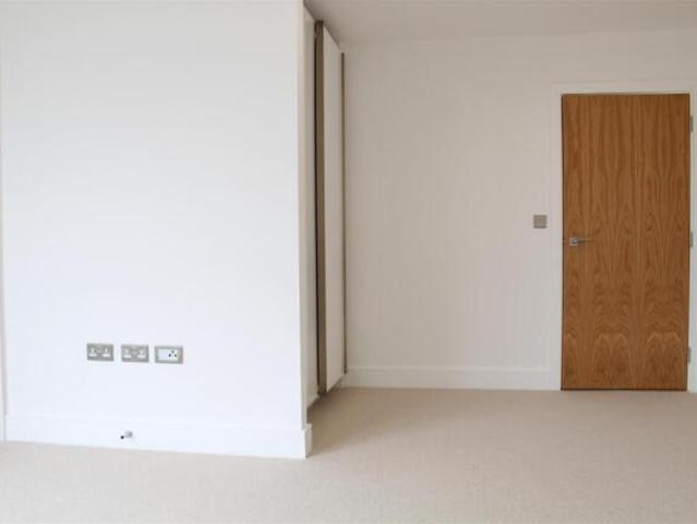 1 bedroom flat for rent in City West Tower, London, E15