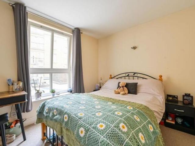 1 bedroom flat for rent in Commercial Road, Aldgate, London, E1