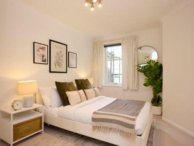 1 bedroom flat for rent in Conant Mews, E1
