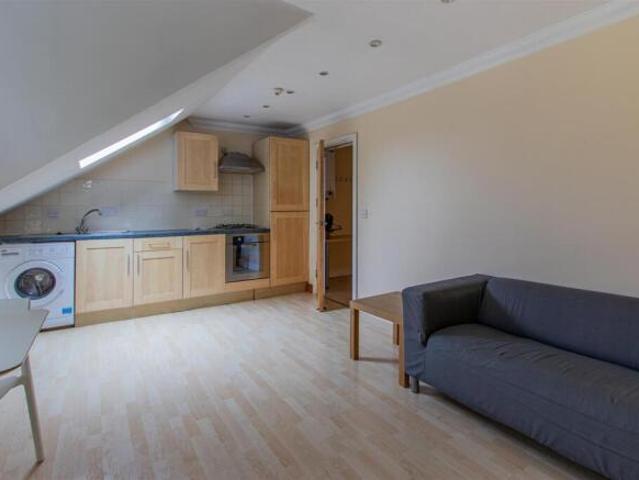 1 bedroom flat for rent in Connaught Road, Roath, CF24
