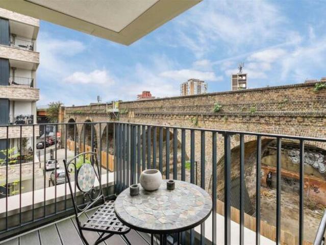 1 bedroom flat for rent in Coal Lane, Brixton, SW9