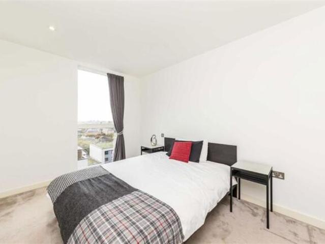 1 bedroom flat for rent in Cobblestone Square, Wapping, E1W