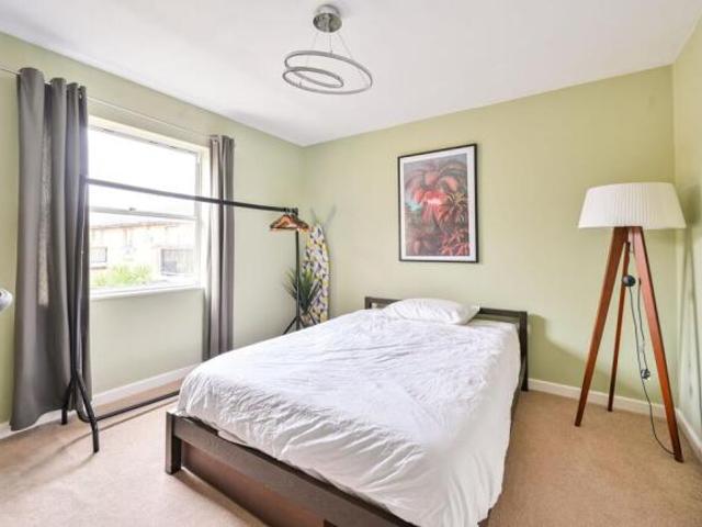 1 bedroom flat for rent in Collinson Walk, Southwark, London, SE1