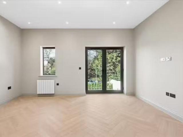 1 bedroom flat for rent in Copsem Lane, Esher, Surrey KT10