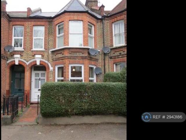 1 bedroom flat for rent in Cornwallis Road, London, E17