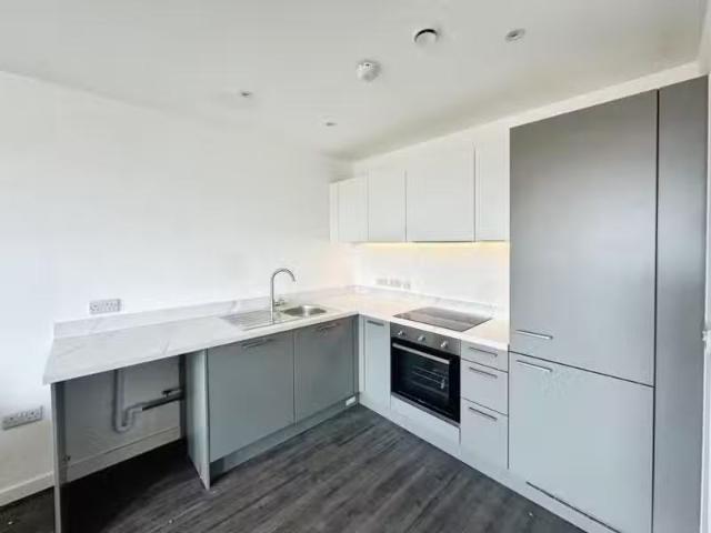 1 bedroom flat for rent in Cotton Gardens, Union Mill, Vernon.