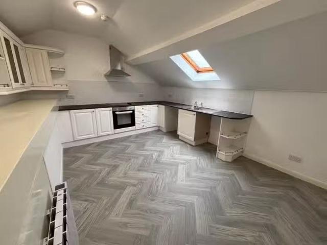 1 bedroom flat for rent in Courtenay Road, Waterloo, L22