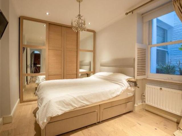 1 bedroom flat for rent in Courtfield Road, London, SW7