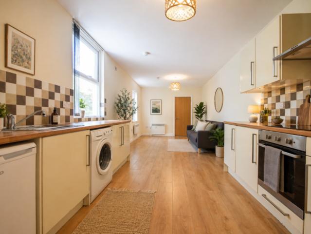 1 bedroom flat for rent in Claude Road, Roath, CF24