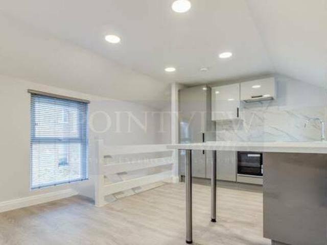 1 bedroom flat for rent in Clapham Common North Side London SW4