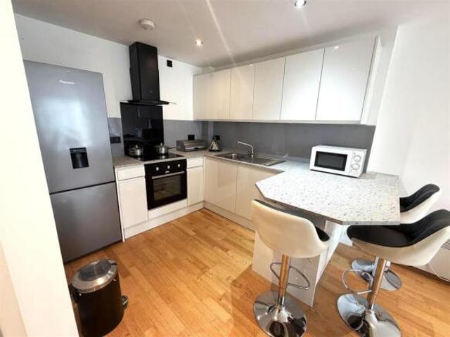 1 bedroom flat for rent in Clarence House, Leeds Dock, LS10