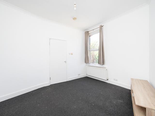 1 Bedroom Flat for Rent in Clarence Road, E5 | Foxtons