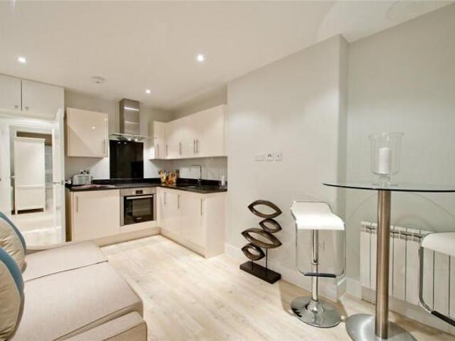 1 bedroom flat for rent in Clarendon Flats, Balderton Street, W1K