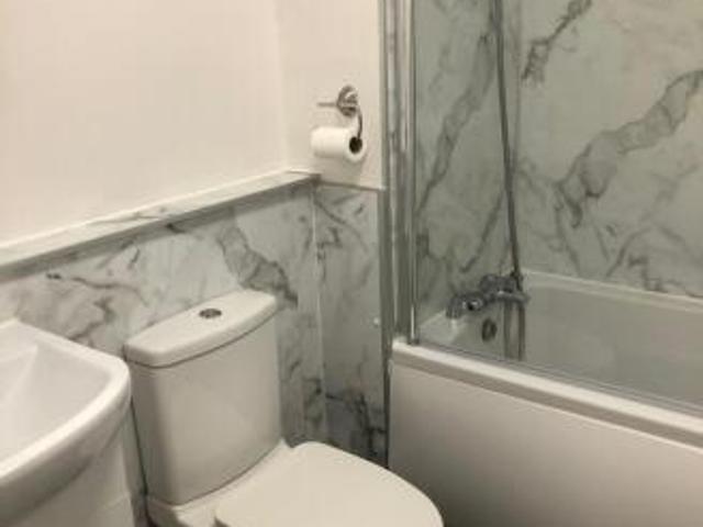 1 bedroom flat for rent in Cleavers Avenue, Conniburrow, Milton Keynes, MK14
