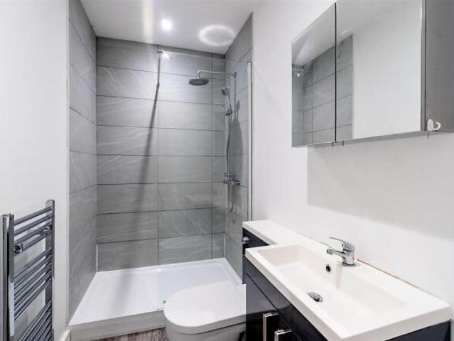 1 bedroom flat for rent in Clifton Place, North Hill, Plymouth, PL4