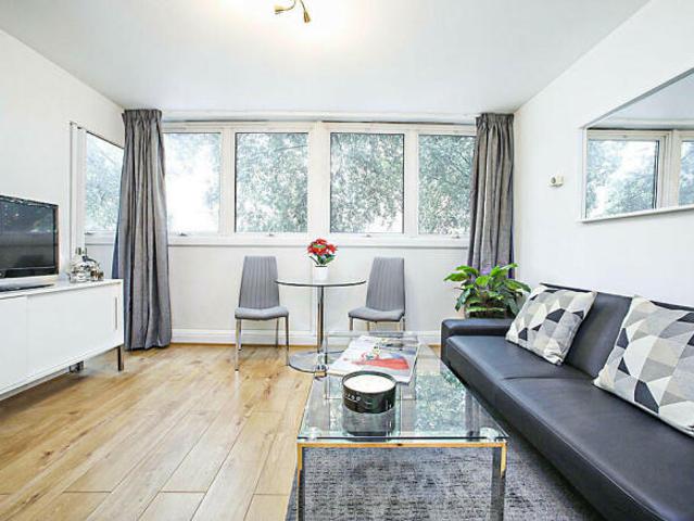 1 bedroom flat for rent in Clipstone Street, London, W1W