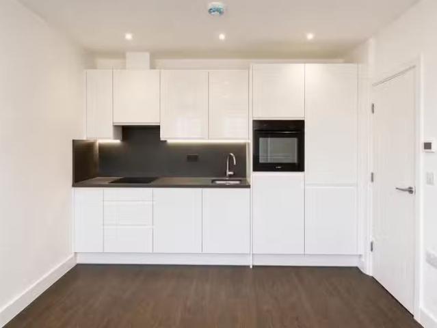 1 bedroom flat for rent in Crouch St, Colchester, CO3 3HH, CO3