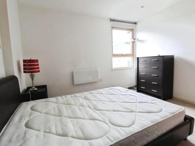 1 bedroom flat for rent in Crown Point Road, Leeds, UK, LS9