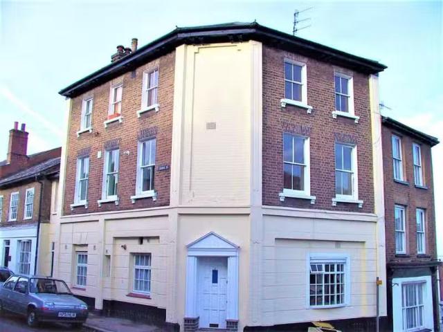 1 bedroom flat for rent in Crown Street, Harrow on the Hill, HA2