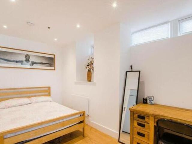 1 Bedroom Flat For Rent In Croydon