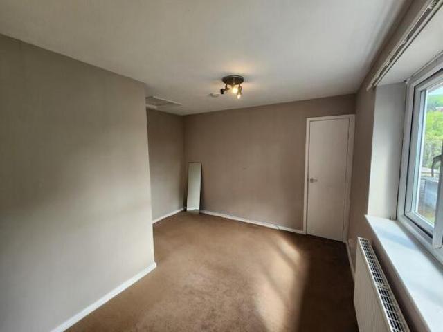 1 bedroom flat for rent in Croft Gardens, Birkby, HD2