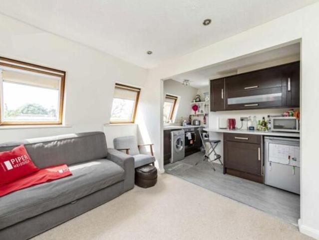 1 bedroom flat for rent in Cromwell Grove, Brook Green, W6