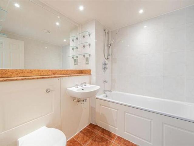 1 bedroom flat for rent in Cromwell Road, South Kensington, SW7