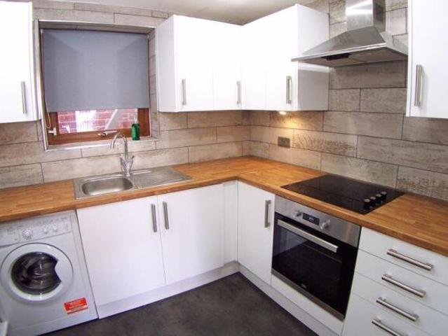 1 bedroom flat for rent in Cross Chapel Street, Leeds, LS6