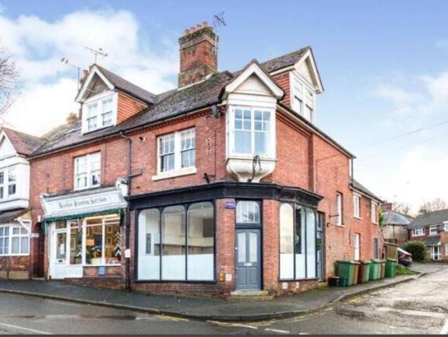 1 bedroom flat for rent in Cranbrook Road, Hawkhurst, TN18
