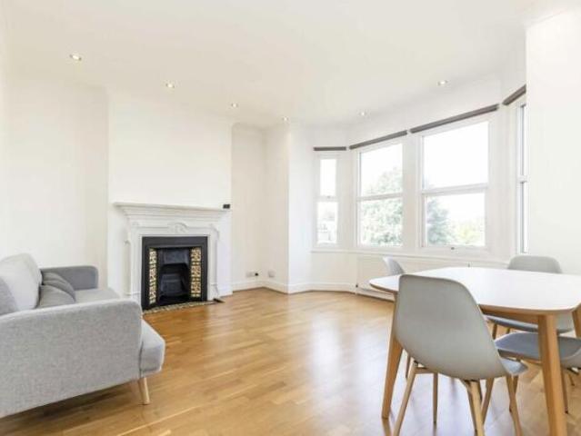 1 bedroom flat for rent in Creffield Road, Ealing, W5