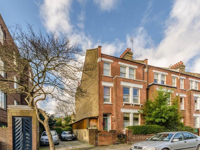 1 Bedroom Flat for Rent in Cressy Road | Foxtons