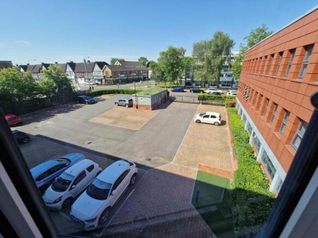 1 bedroom flat for rent in Crest View Drive, Petts Wood, BR5