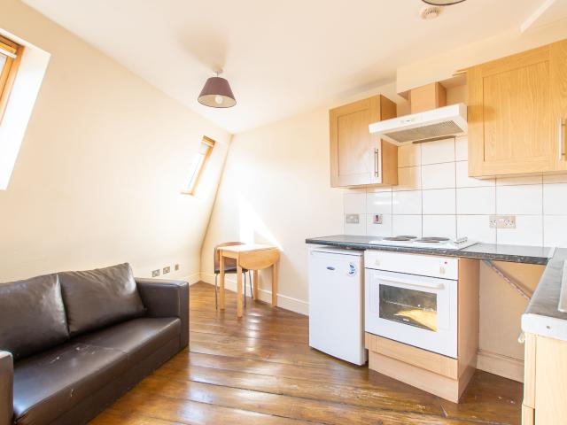 1 Bedroom Flat for Rent in Cricklewood Broadway | Foxtons