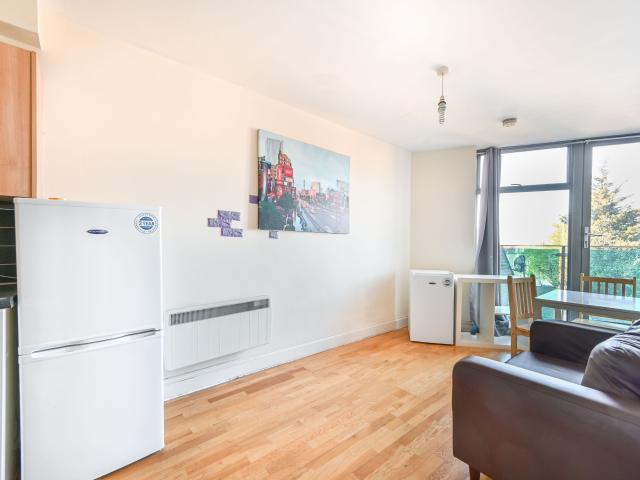 1 Bedroom Flat for Rent in Cricklewood Broadway | Foxtons