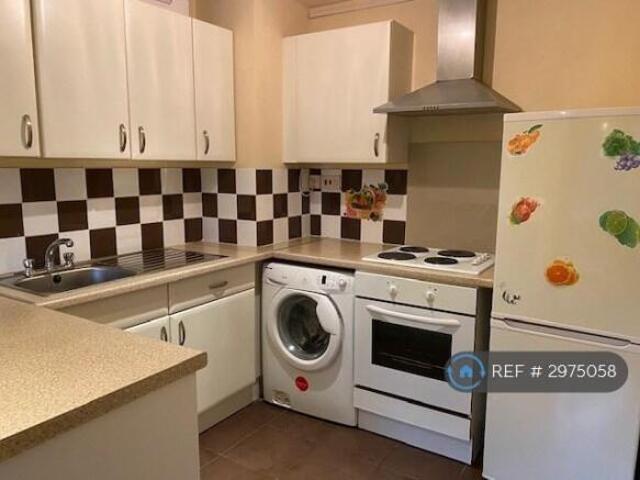 1 bedroom flat for rent in Crumpsall, Manchester, M8