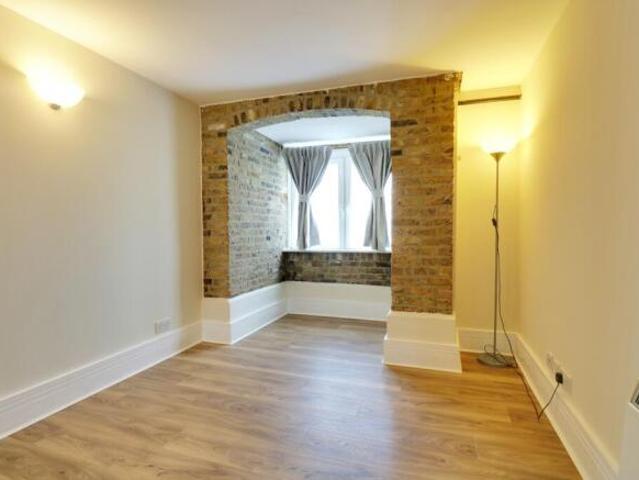 1 bedroom flat for rent in Cubitt Wharf, Storers Quay, London, Greater London, E14