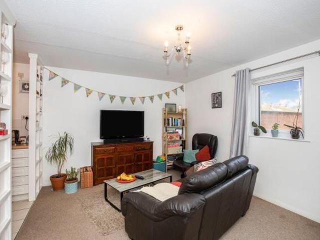 1 bedroom flat for rent in Cypress Court, Cheltenham, GL51