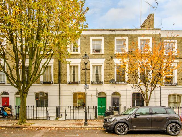 1 Bedroom Flat for Rent in Danbury Street | Foxtons