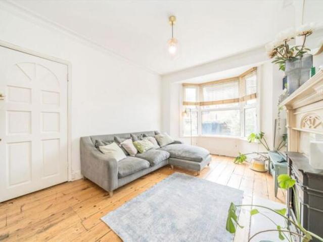 1 bedroom flat for rent in Dane Road, West Ealing, W13