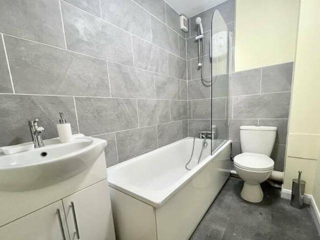 1 bedroom flat for rent in Dadswood Harlow CM20