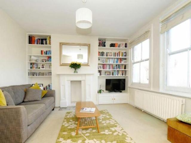 1 bedroom flat for rent in Dafforne Road, Tooting Bec, SW17