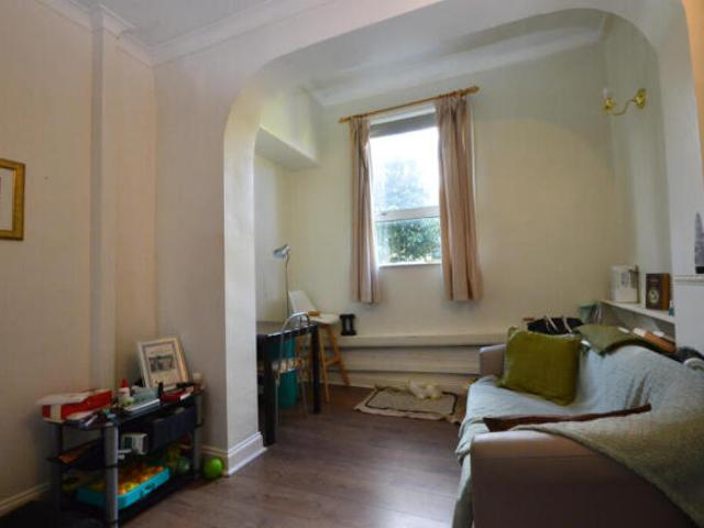 1 bedroom flat for rent in Dalyell Road, London, SW9